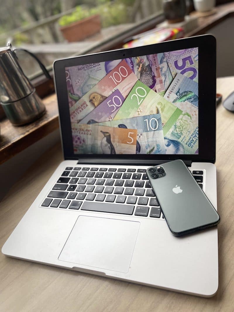 Making Money from Unwanted Apple Devices - Device Repair Guy